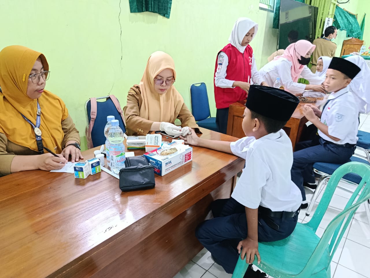 MTsN 5 Kebumen Gandeng Puskesmas Klirong 1, Gelar Pemeriksaan Kesehatan ...
